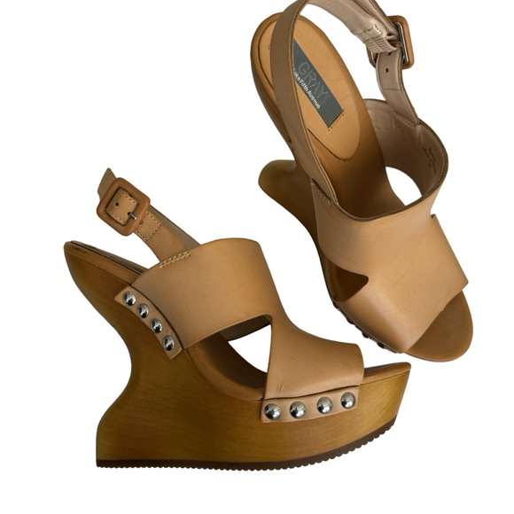 Saks Fifth Avenue | Shoes | Brand New Gray Saks Fifth Avenue Tan Gianna ...